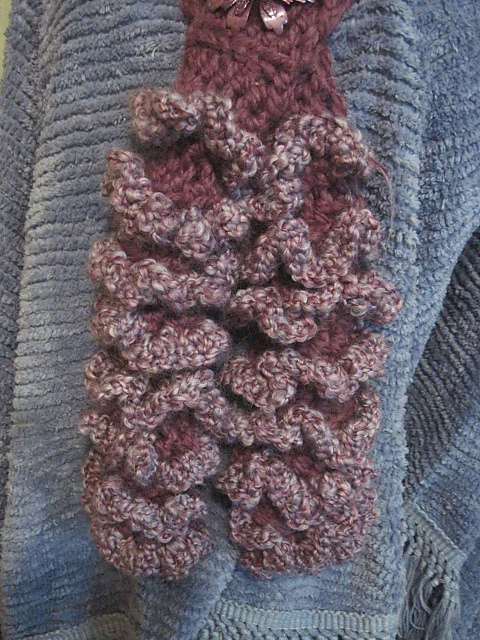 Ravelry: cavachin's Ruffled Ascot