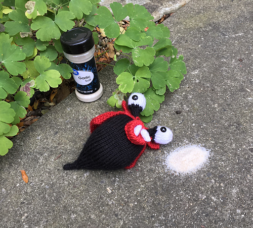 Ravelry: Garden Slug pattern by cheezombie