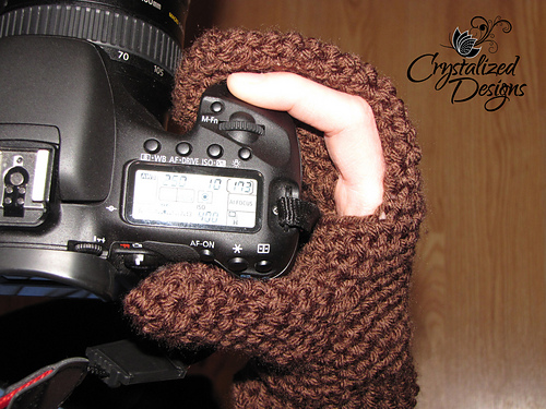 Ravelry: No Freeze Photographers Mittens pattern by Crystalized Designs
