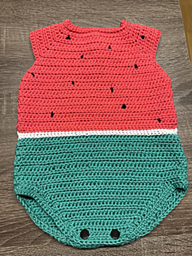 Ravelry: Watermelon Romper pattern by Marta Porcel