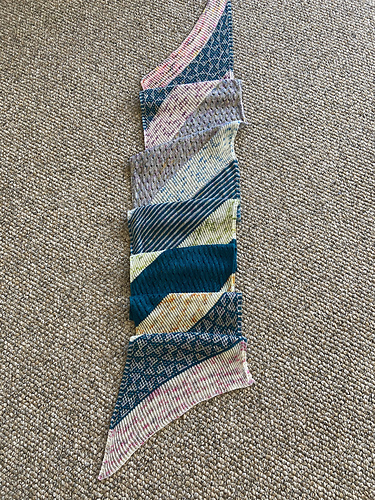 Ravelry: Oh Happy Wrap pattern by Lisa Hannes