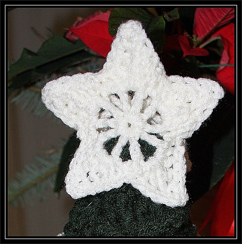 Ravelry: Christmas Star Mini Tree Topper pattern by Chelsea Craft