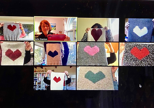 Ravelry: Intarsia Heart cushion pattern by Chiaki Hayashi