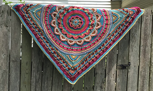 Ravelry: Shapla Bil Throw pattern by Sadika Sobhan