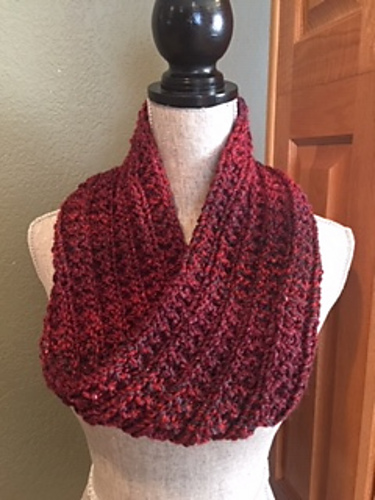 Ravelry: Simple Rib Stitch Cowl pattern by Louis Chicquette
