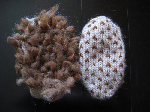 Ravelry: Thrummed House Slippers pattern by choperena