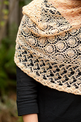 Ravelry: Circular Logic pattern by Chrissy Gardiner