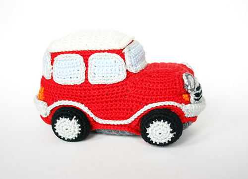 Ravelry: Little red car pattern by Christel Krukkert