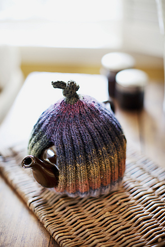 Ravelry: Ribbed & Ruffled Tea Cozies pattern by Churchmouse Yarns and Teas