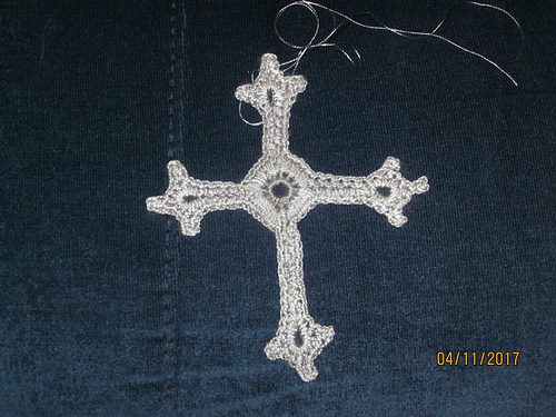 Ravelry: Small Crosses pattern by Susanne Spies