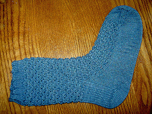Ravelry: Hourglass Eyelet Socks pattern by Cindy Putnam