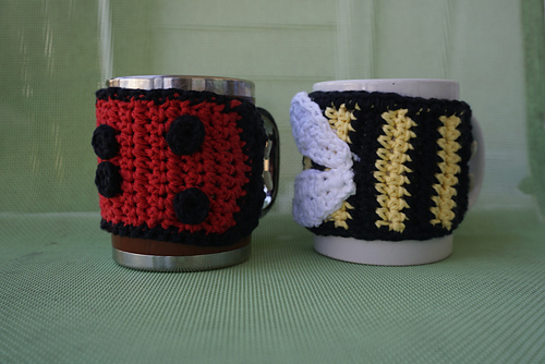 Ravelry: Bumble Bee Mug Cozy pattern by Chelsea Radley