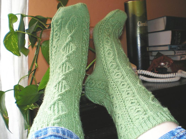 Ravelry: Aran Clog Socks pattern by Lorraine Ehrlinger