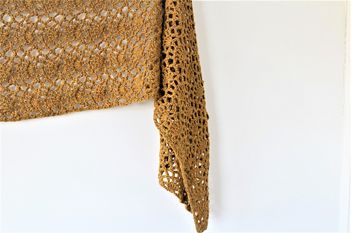 Ravelry: Chloe Sideways Shawl pattern by Clare M