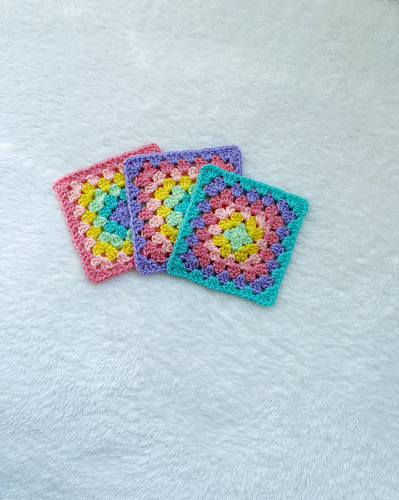 Ravelry: Classic Granny Square pattern by Clare M