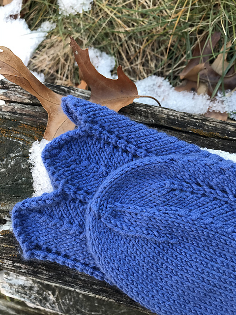 Ravelry: Crocus Lace Socks pattern by Geanie Ollman