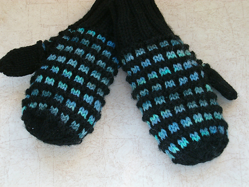 Ravelry: Double Thick Scrap Mitts pattern by Knitwits Heaven