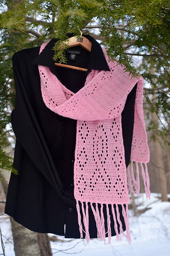 Ravelry: Cancer Ribbon Scarf pattern by Jessica Woofter