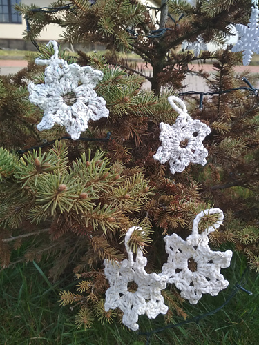 Ravelry: 0-1443 Pink Ninja pattern by DROPS design