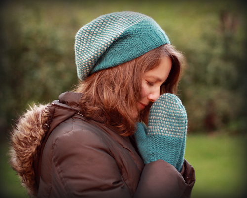 Ravelry: Wicker Park Slouch Hat & Mittens pattern by Nicole Montgomery