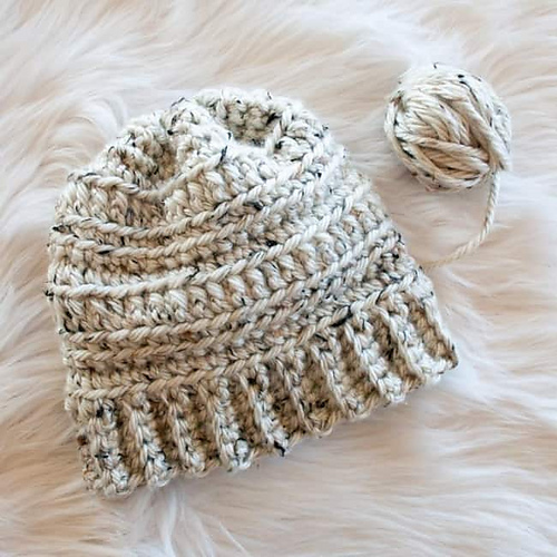 Ravelry: Vale Hat pattern by Suzanne Carlson
