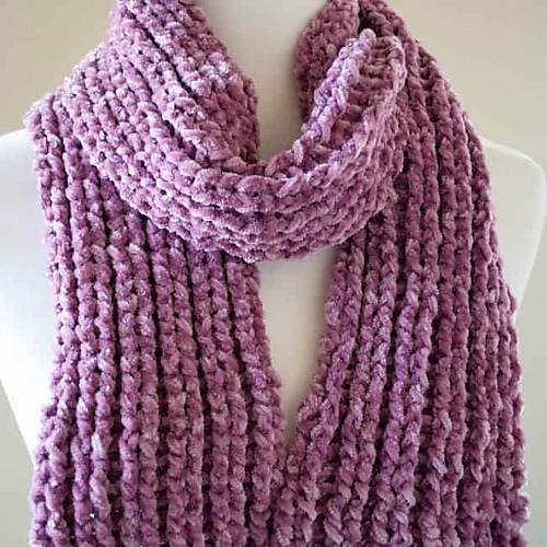 Ravelry: Velvet Scarf pattern by Suzanne Carlson