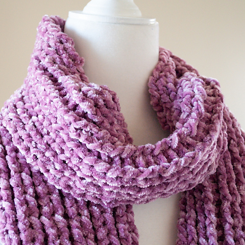Ravelry: Velvet Scarf pattern by Suzanne Carlson