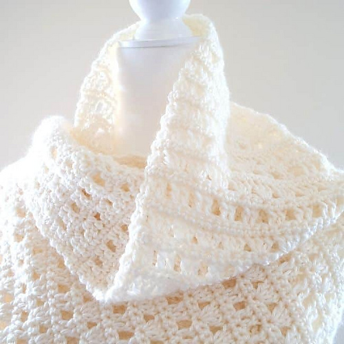 Ravelry: Susan Shawl pattern by Suzanne Carlson