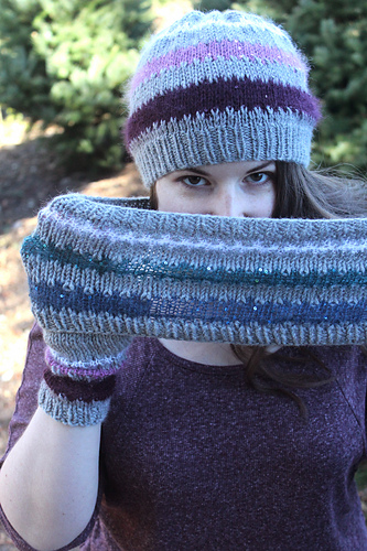 Ravelry: Lux Lights Cowl pattern by Jessica Bolof