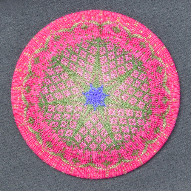 Ravelry: Town and Country Tam pattern by Erica Heftmann