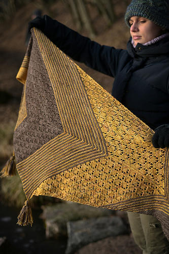 Ravelry: SEPIA SHAWL pattern by Comfort Zone Knits