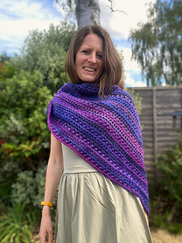 Ravelry: Granny Mesh Shawl pattern by Concrete Gems