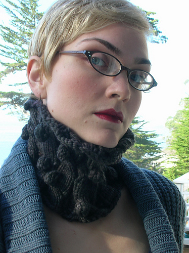Ravelry: Bubbles & Cables Cowl pattern by Birgitte Zeuner
