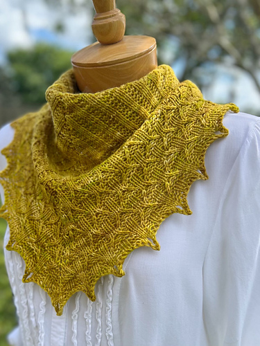 Ravelry: Colonel Cowl pattern by Corrina Ferguson