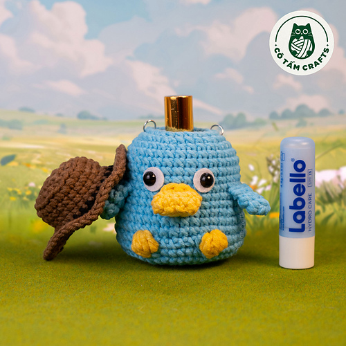 Ravelry: Perry the Platypus Lip Balm Keychain pattern by Vo Do Huyen Trang