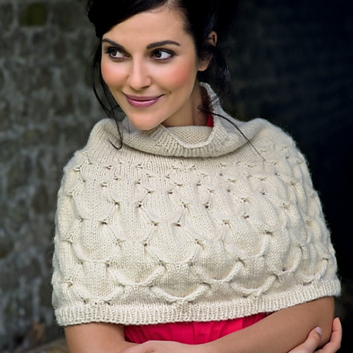 Ravelry: Snowcap Cape pattern by Kyoko Nakayoshi