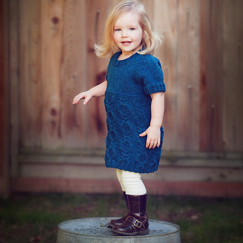Ravelry: Knitted Tunic for Girls - Ocean pattern by Kyoko Nakayoshi