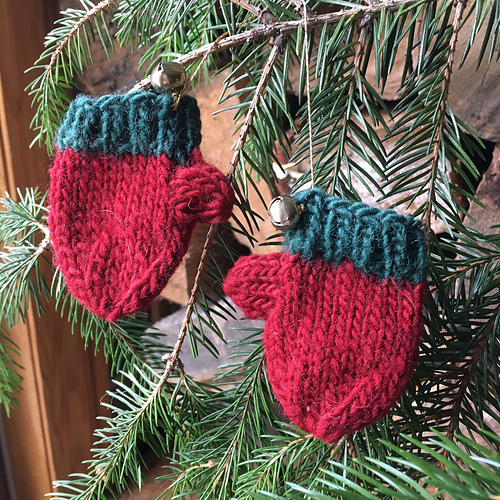 Ravelry: Mitten Tree Ornaments pattern by Claudia Krisniski