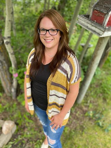 Ravelry: Simple Hug Cardi pattern by Cozy Up Knits