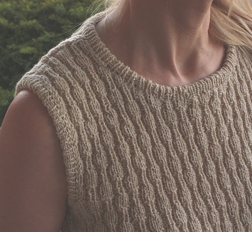 Ravelry: Berrini Slipover pattern by Craftrebella