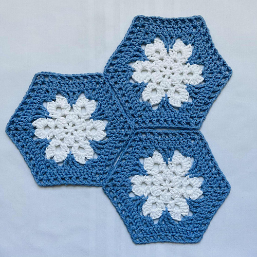 Ravelry: Snowflake Granny Hexagon pattern by Sammi Zheng