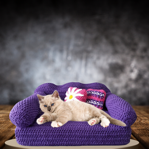 Ravelry: Cat couch pattern by DWC