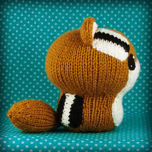 Ravelry: Large Knit Chipmunk pattern by Lisa Eberhart