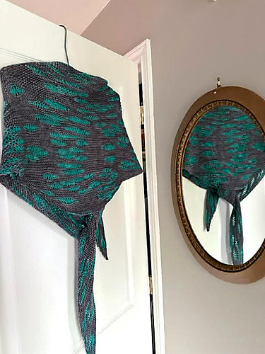 Ravelry: Pooling by the Pool pattern by Chic and Regal Knits