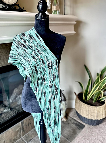 Ravelry: Pooling by the Pool pattern by Chic and Regal Knits