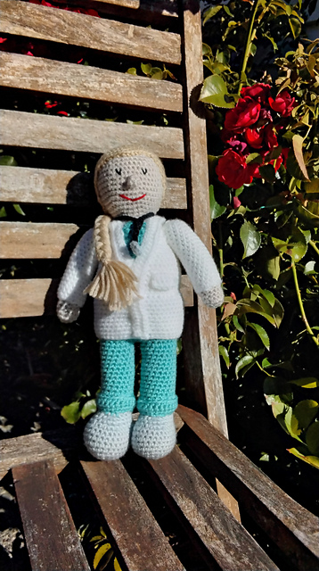 Ravelry: Crochet Doctor pattern by Jenny Ryan