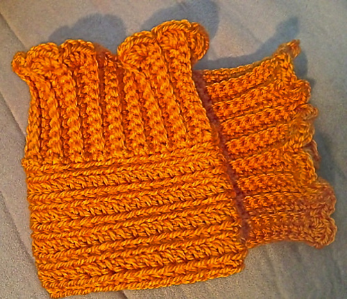 Ravelry: Scalloped Ruffle Boot Cuff pattern by Shelley Moore