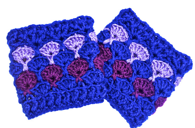 Ravelry: Berry Blast Boot Cuff pattern by Shelley Moore