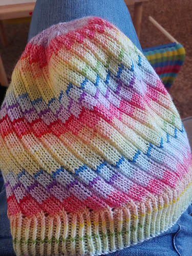 Ravelry: Checkerwork Hat pattern by Vexy