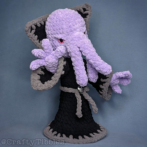 Ravelry: Squidface Sorcerer pattern by CraftyTibbles